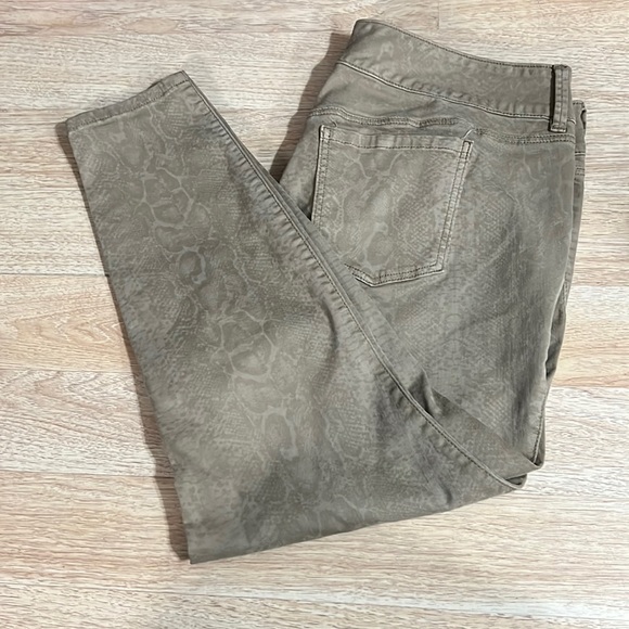 torrid | Jeans | Torrid Plus Size Cream Snakeskin Print Super Soft ...